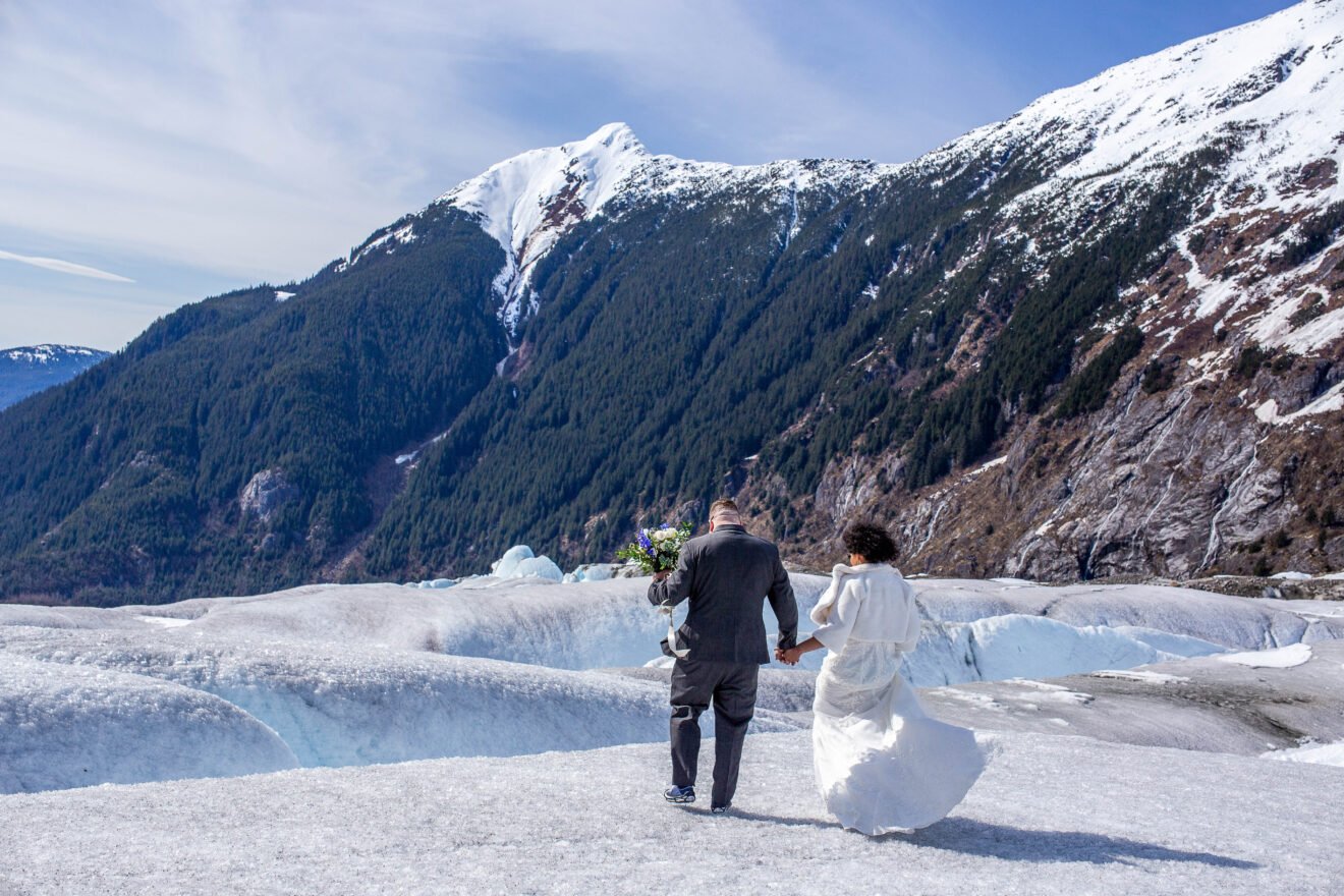 How to Elope in Juneau, Alaska - Light Preserves | Las Vegas Elopement ...